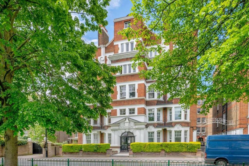 Hotels Near Chiswick | Book from 30 Stay Options @Best Price