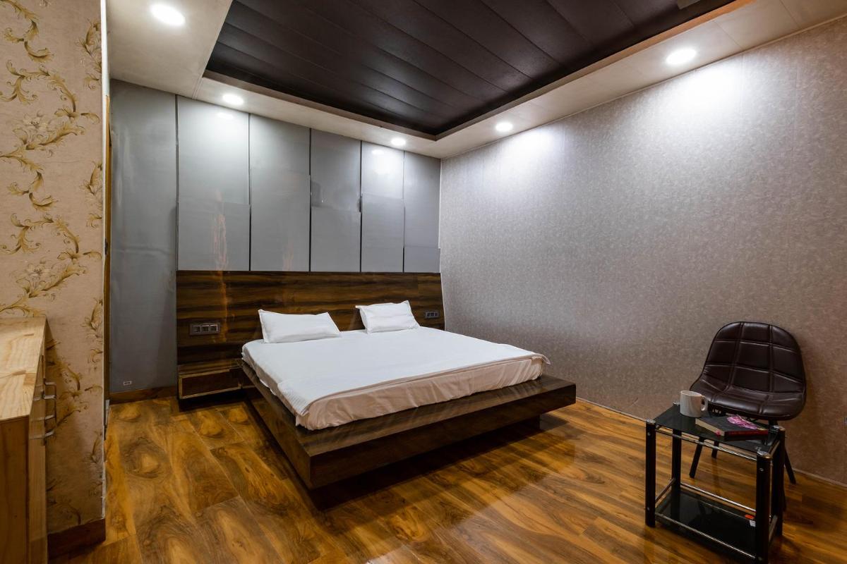12 Resorts in Landour