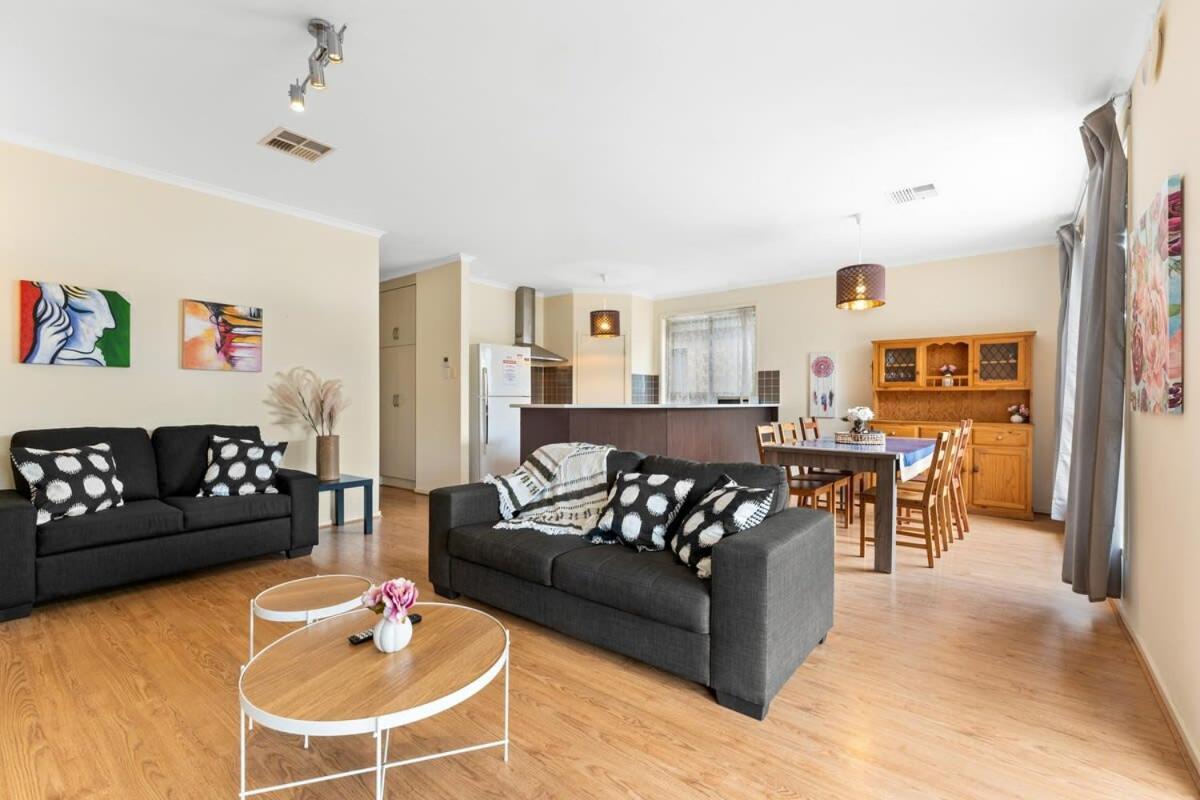 34 Cottages In Adelaide