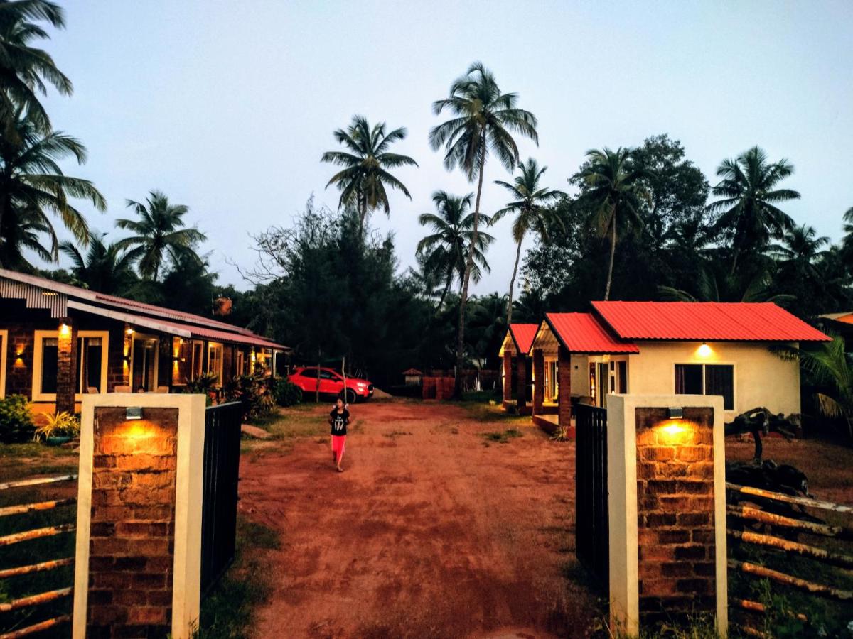 13 Resorts in Sirsi