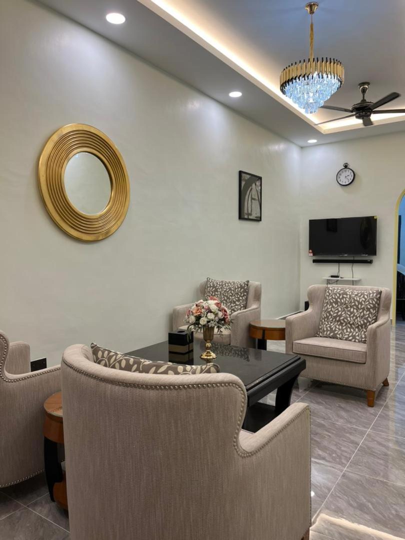 12 Chalets In Mersing