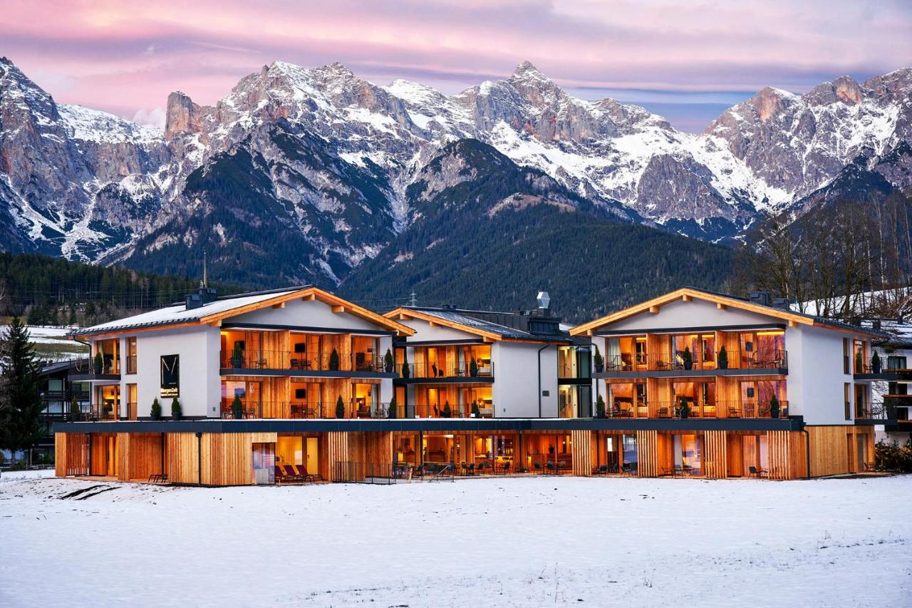 Wellness und Brunch Hotel MorgenZeit beheizter Naturpool mit Sandstrand ...