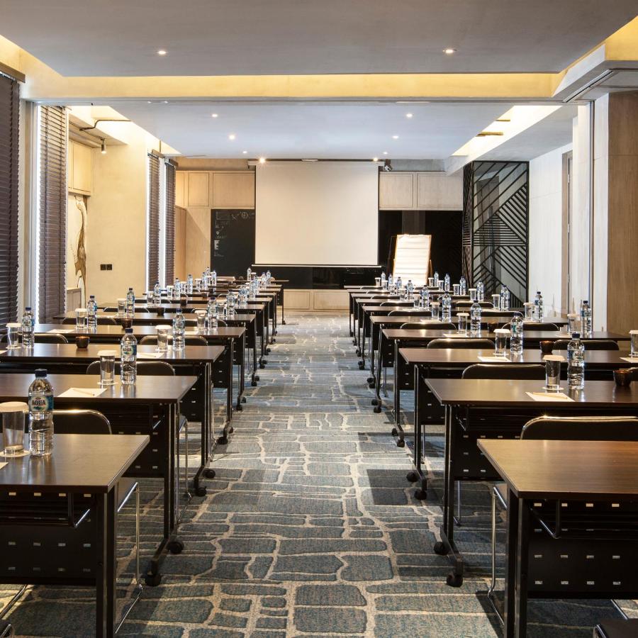 GAIA Cosmo Hotel di Yogyakarta - Tokopedia