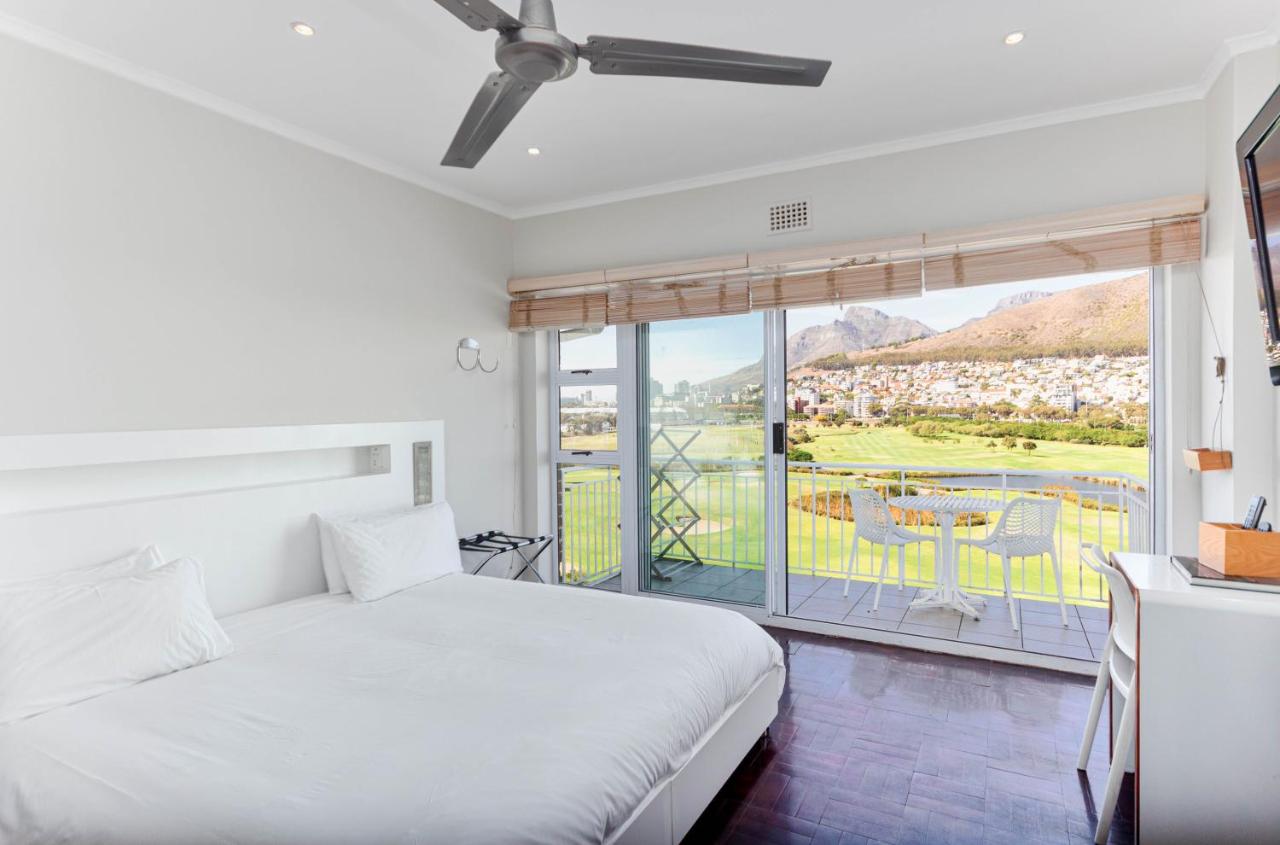 Mouille Point Studio Apartment with stunning view in Cape Town ...