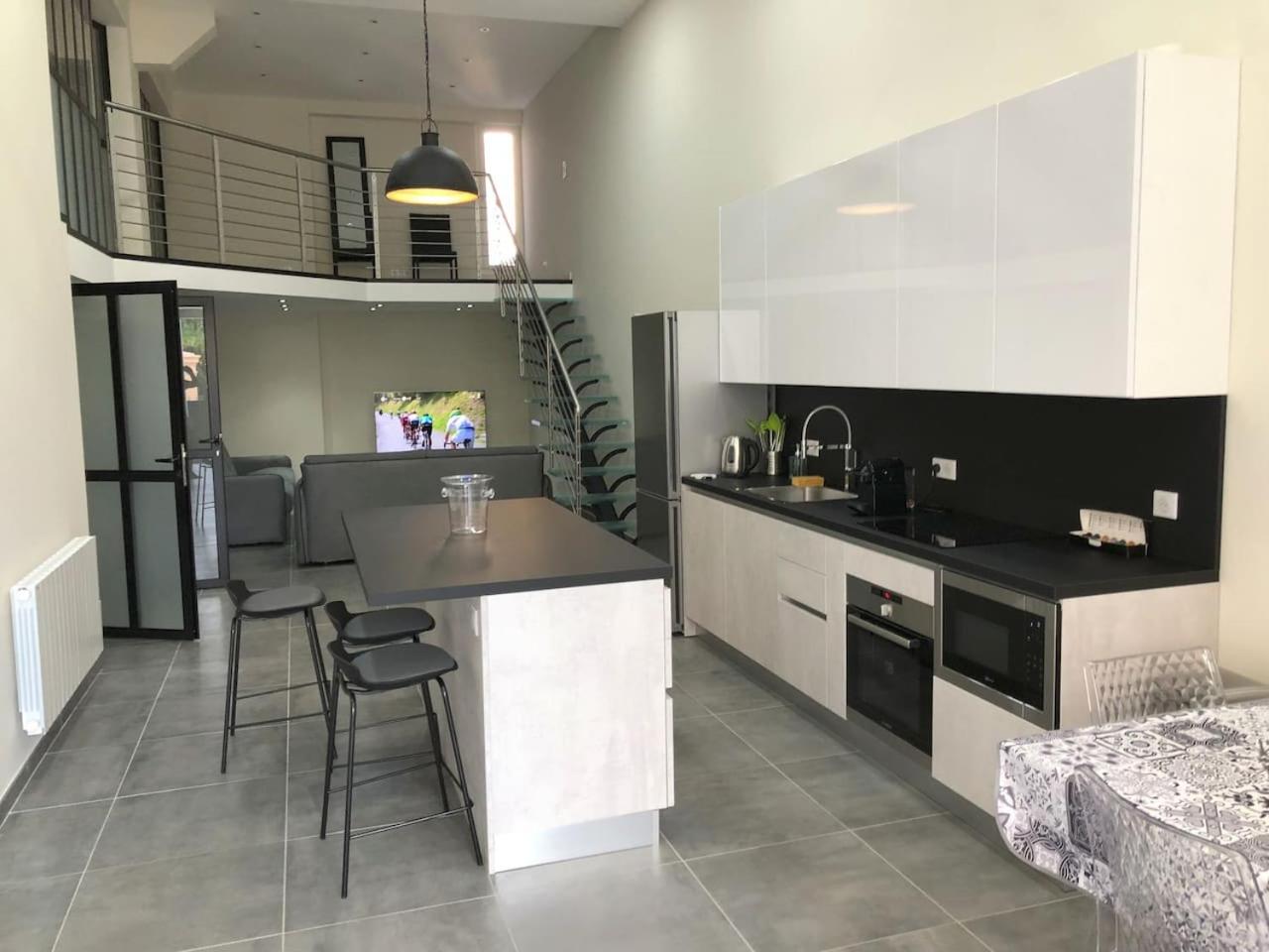 Grand Loft Chic Et Moderne, Déco Industrielle