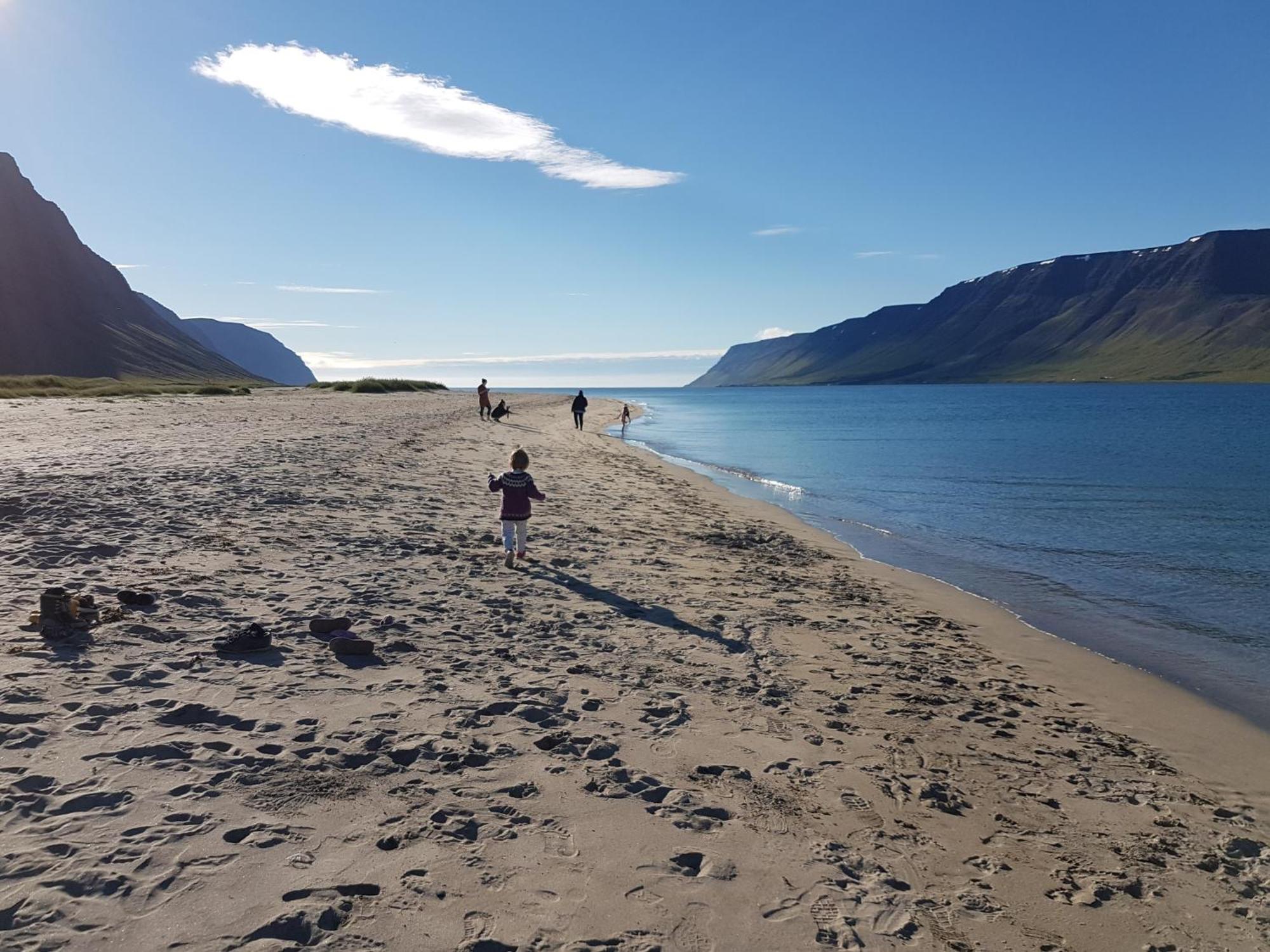 홀트 인 | Holt Inn | 2025년 최저가 | Guide to Iceland