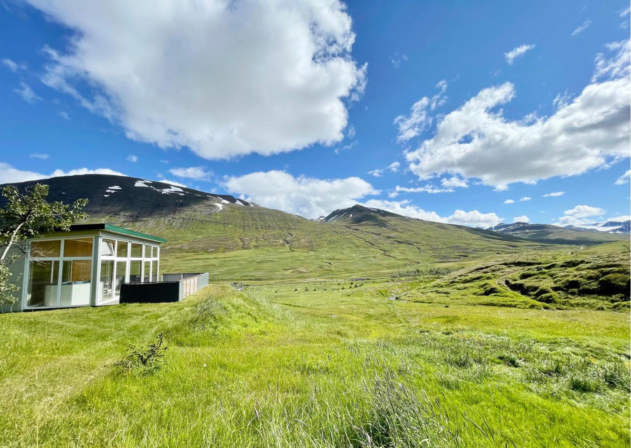 Hidden Cottages | Best Price 2025 | Guide to Iceland