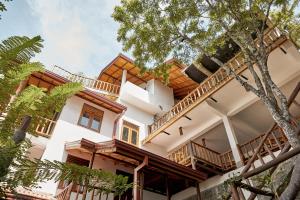 Ella Mount View Guest Inn Hotel - Deals, Photos & Reviews