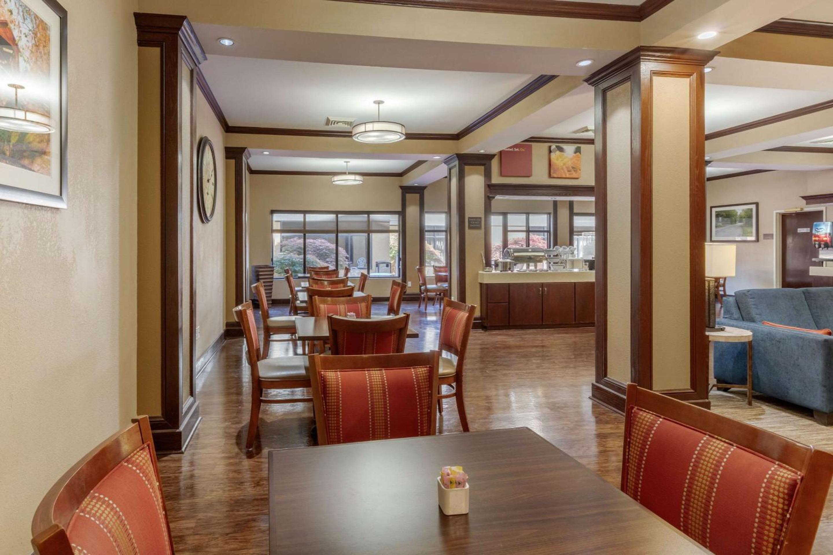 Comfort Suites Rolla - Best stays in Rolla, Missouri - Skiplagged