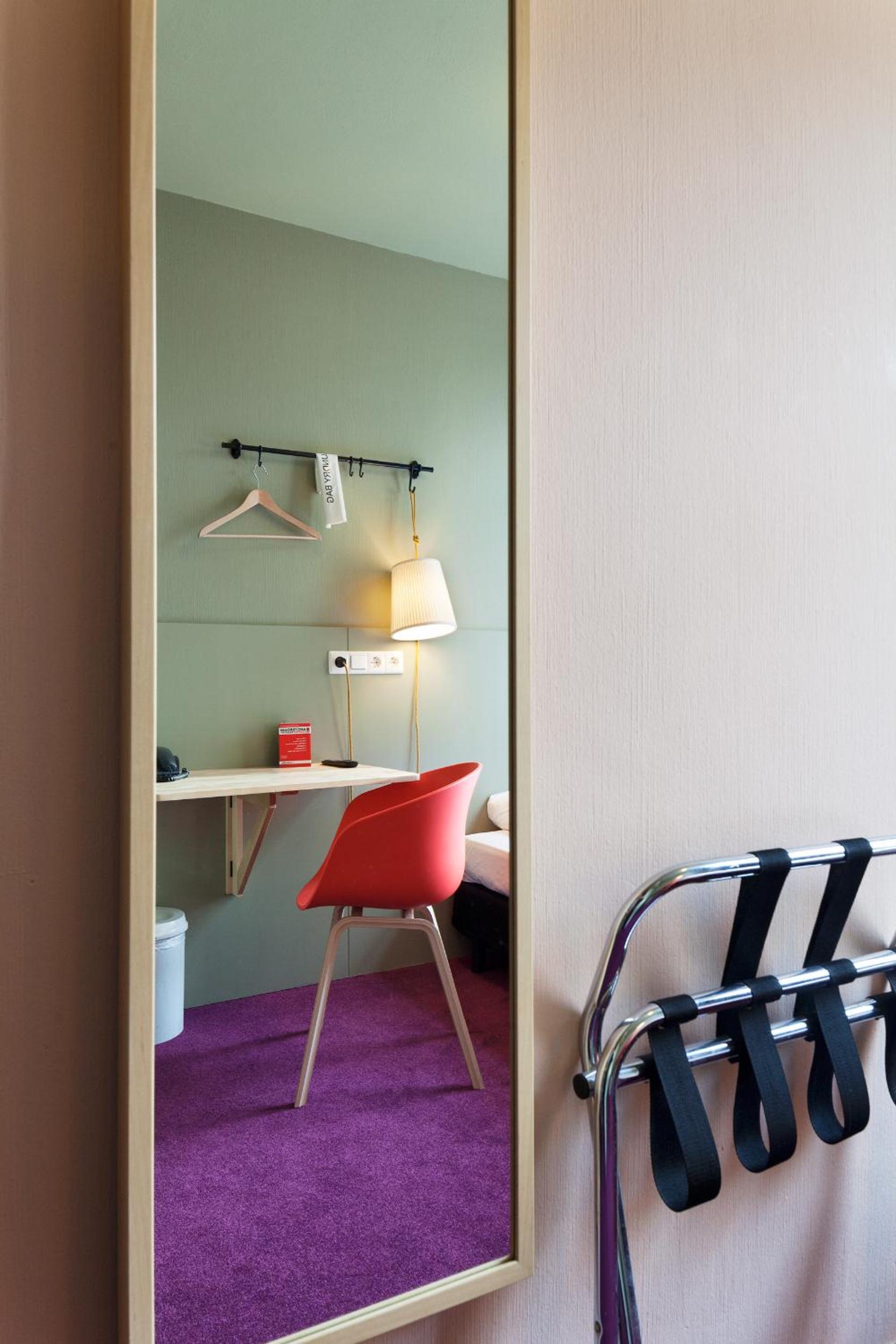 Hotel The Neighbour'S Magnolia - Best stays in Amsterdam, Netherlands ...