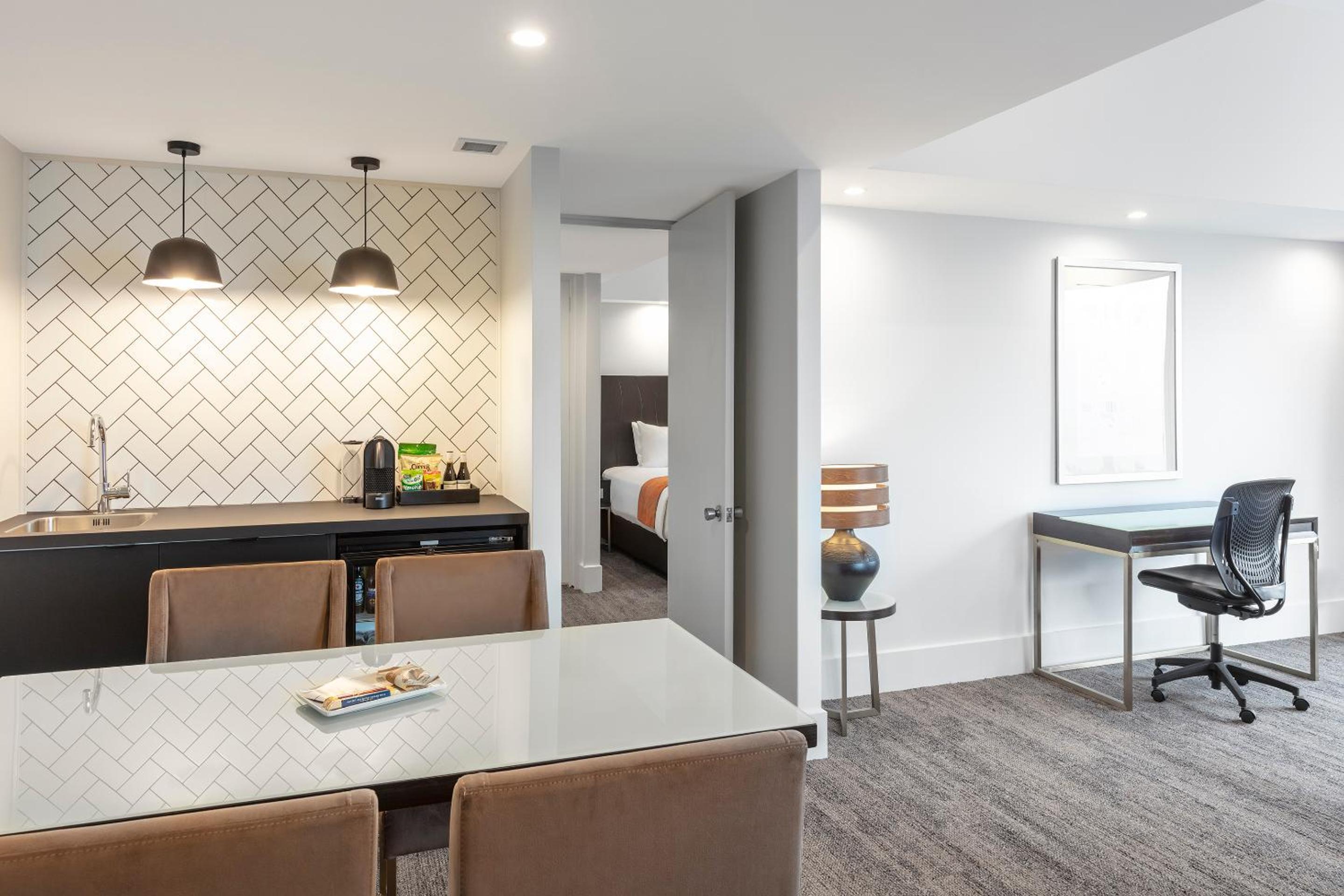 James Cook Hotel Grand Chancellor - Best stays in Wellington, New ...