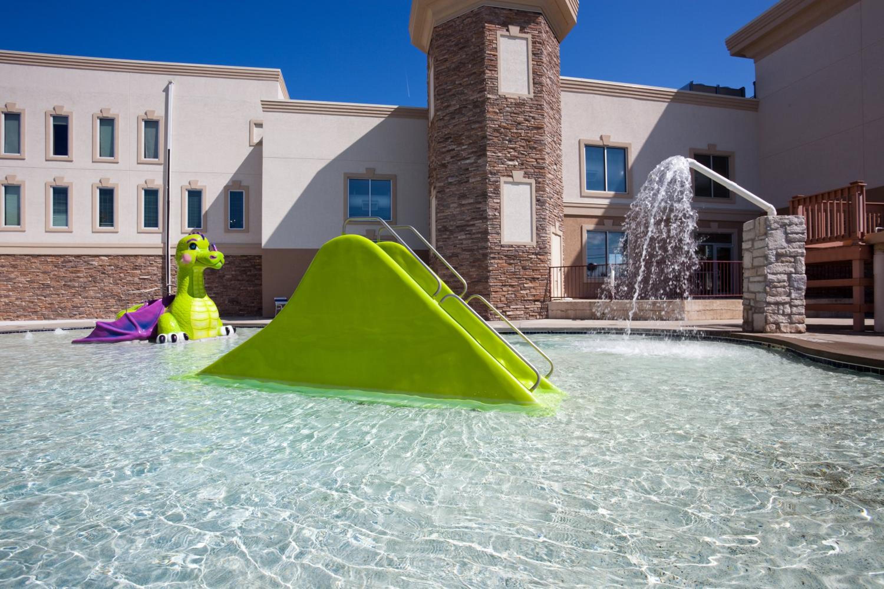 Holiday Inn Express Wisconsin Dells By IHG - Best stays in Wisconsin ...