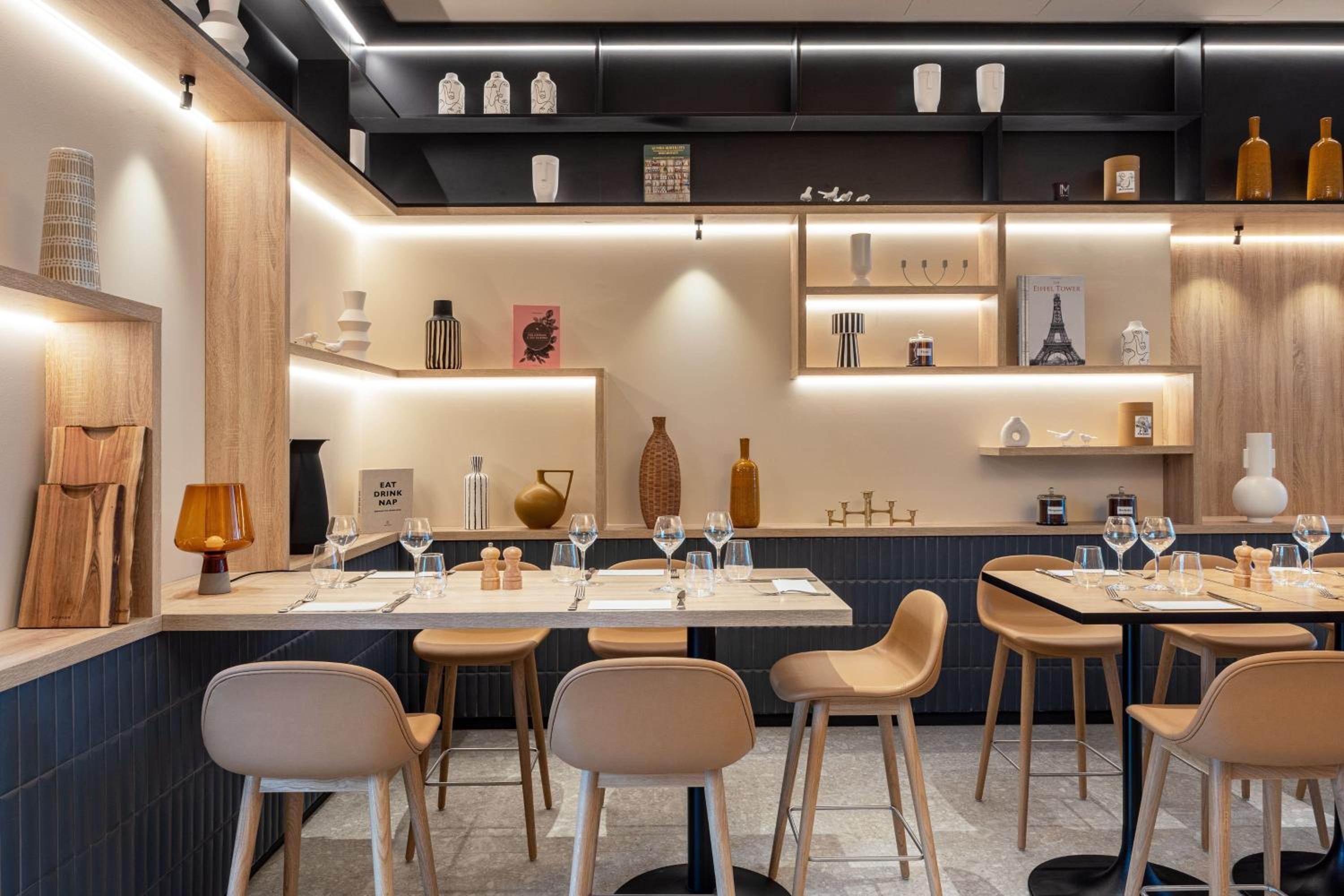 Courtyard by Marriott Paris Charles de Gaulle Central Airport - Best ...