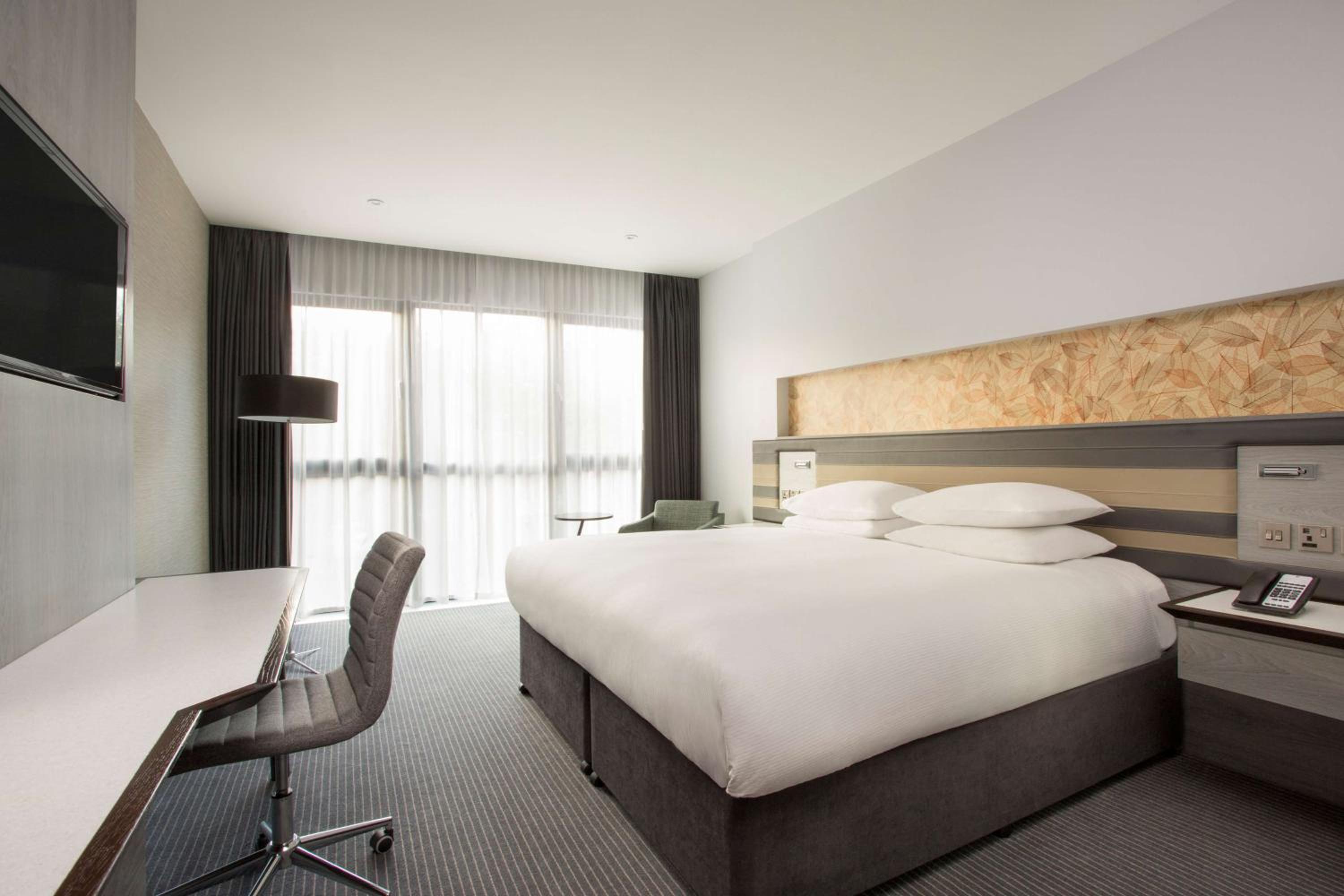 DoubleTree by Hilton Edinburgh - Queensferry Crossing - Best stays in ...