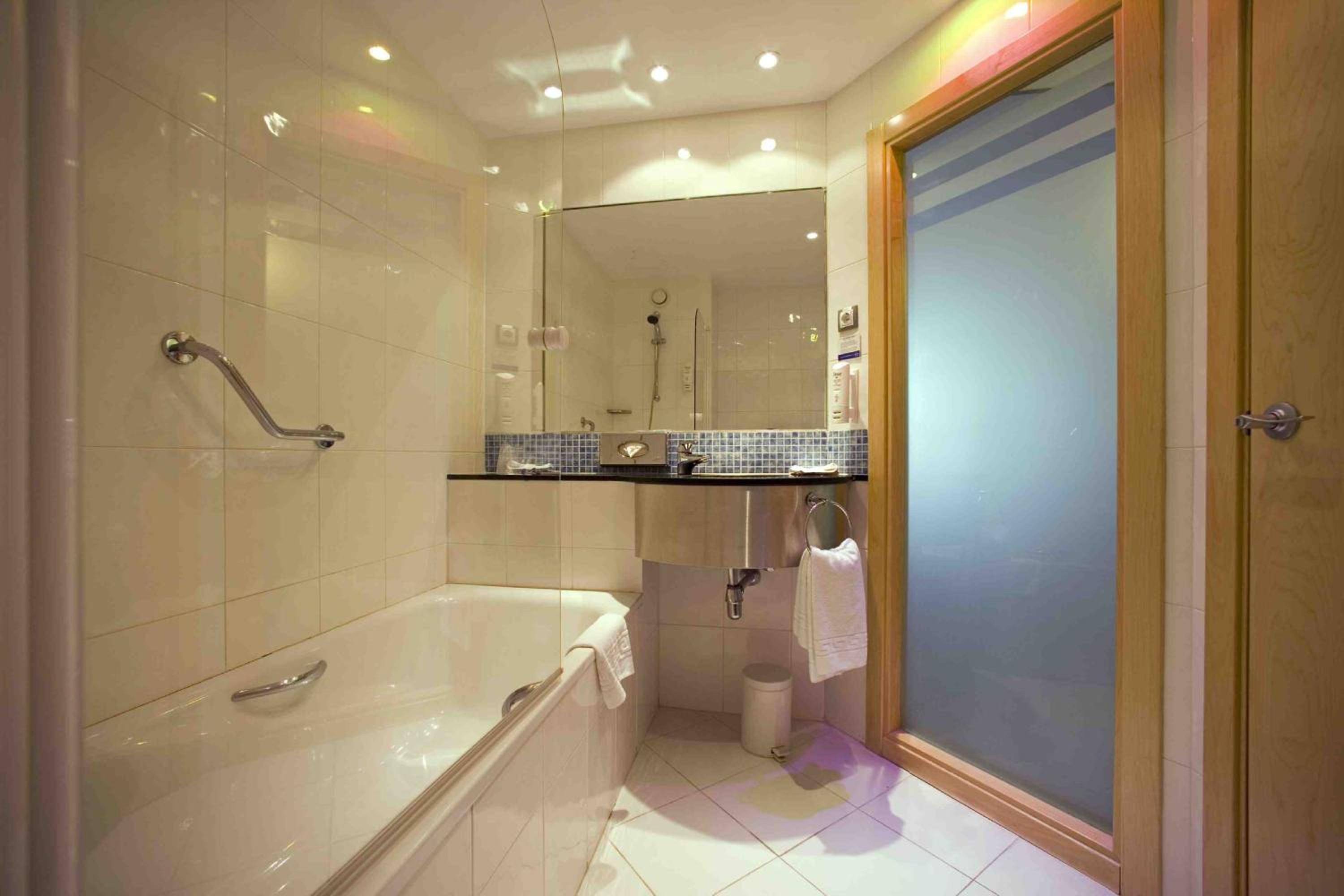Holiday Inn Express Alcobendas By IHG - Best stays in Alcobendas, Spain ...