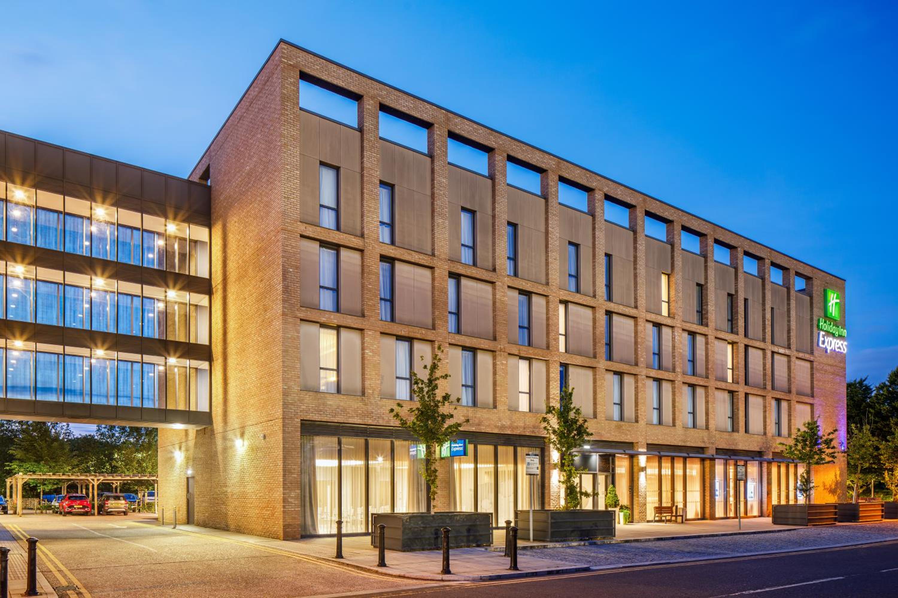 Holiday Inn Express London - ExCel By IHG - Best stays in East London ...