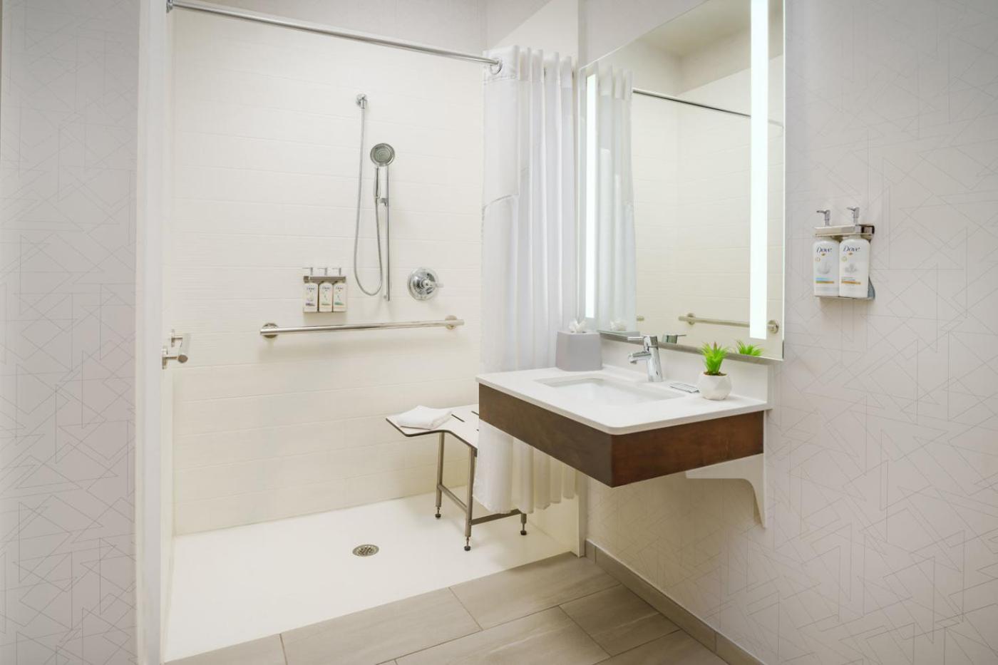 Holiday Inn Express Irondequoit By IHG - Best stays in Rochester, New ...