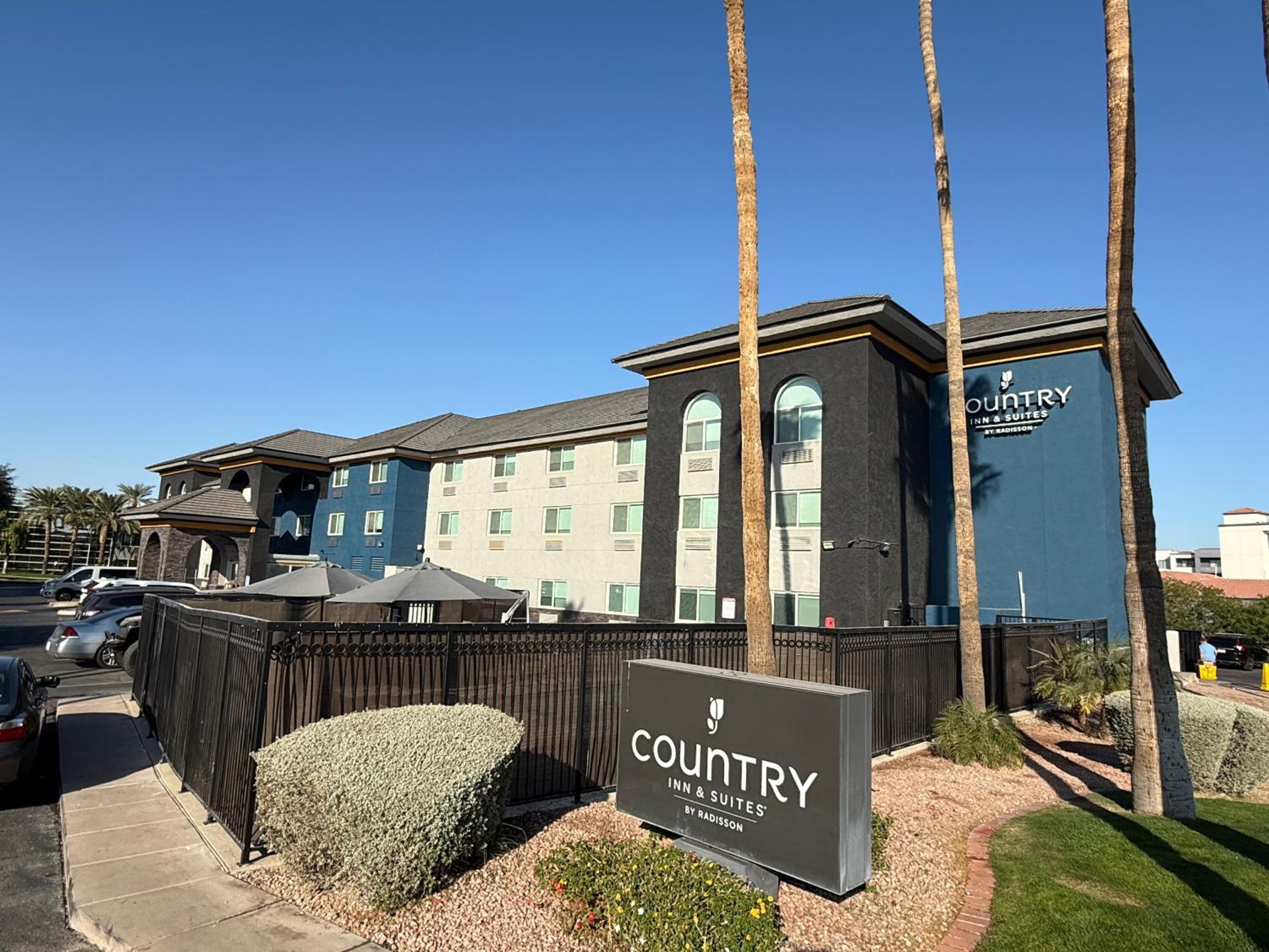 Country Inn & Suites by Radisson, Phoenix Airport, AZ - Best stays in ...
