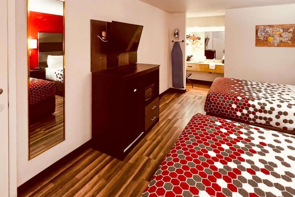 econo lodge - Best stays in San Antonio, Texas - Skiplagged