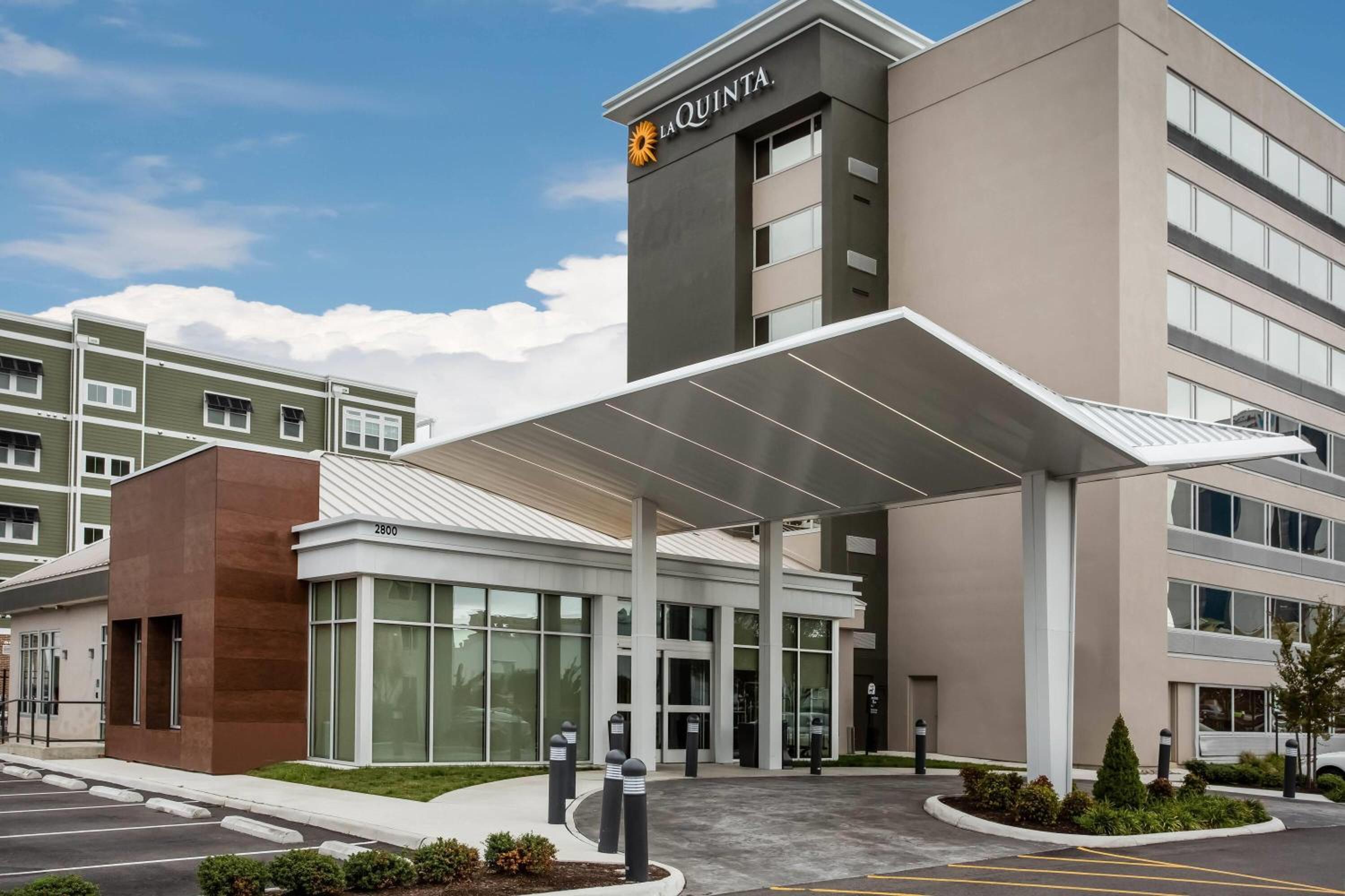 La Quinta Inn & Suites by Wyndham Virginia Beach - Best stays in ...