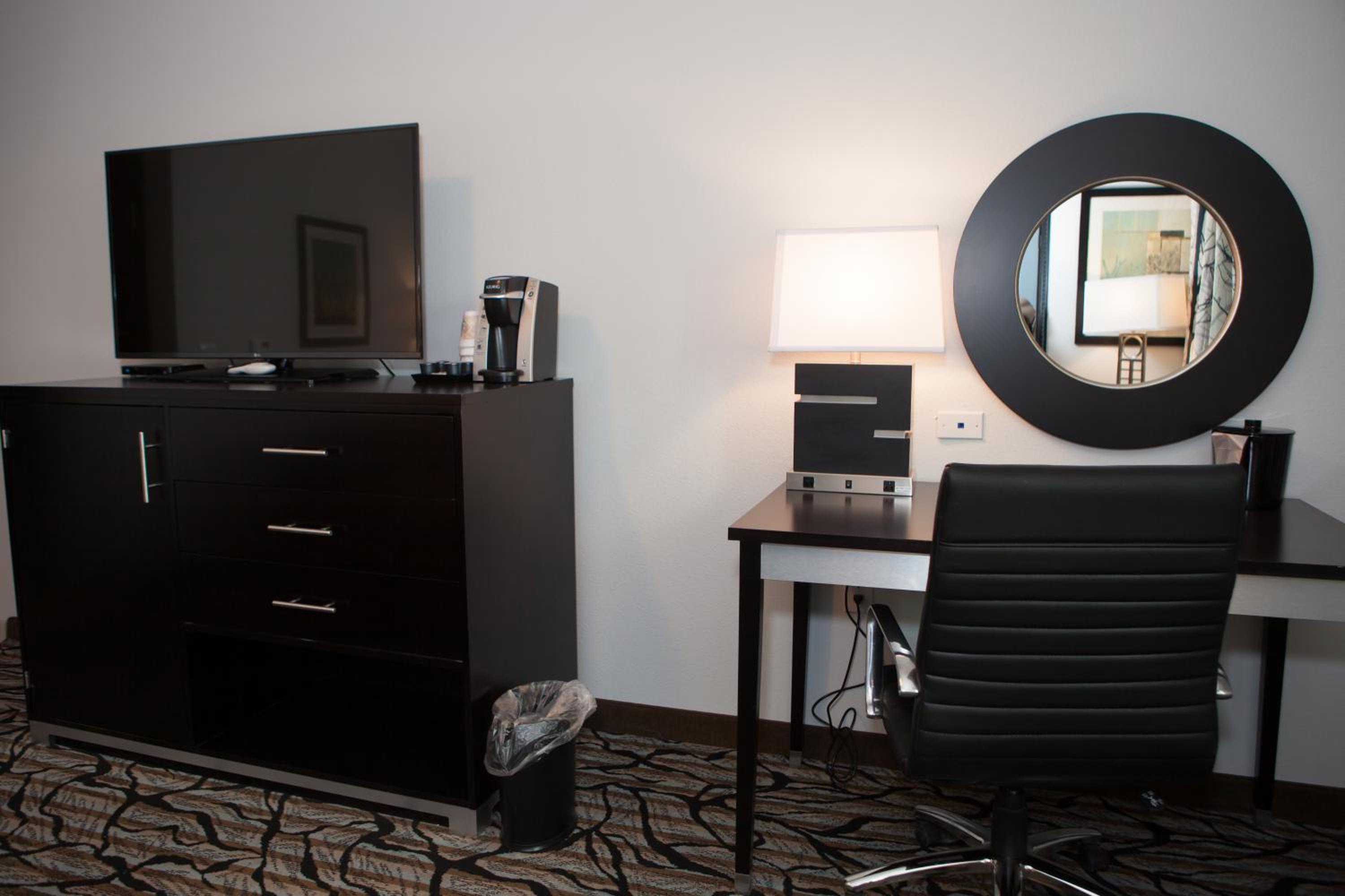 La Quinta Inn & Suites by Wyndham Lubbock Southwest - Best stays in ...