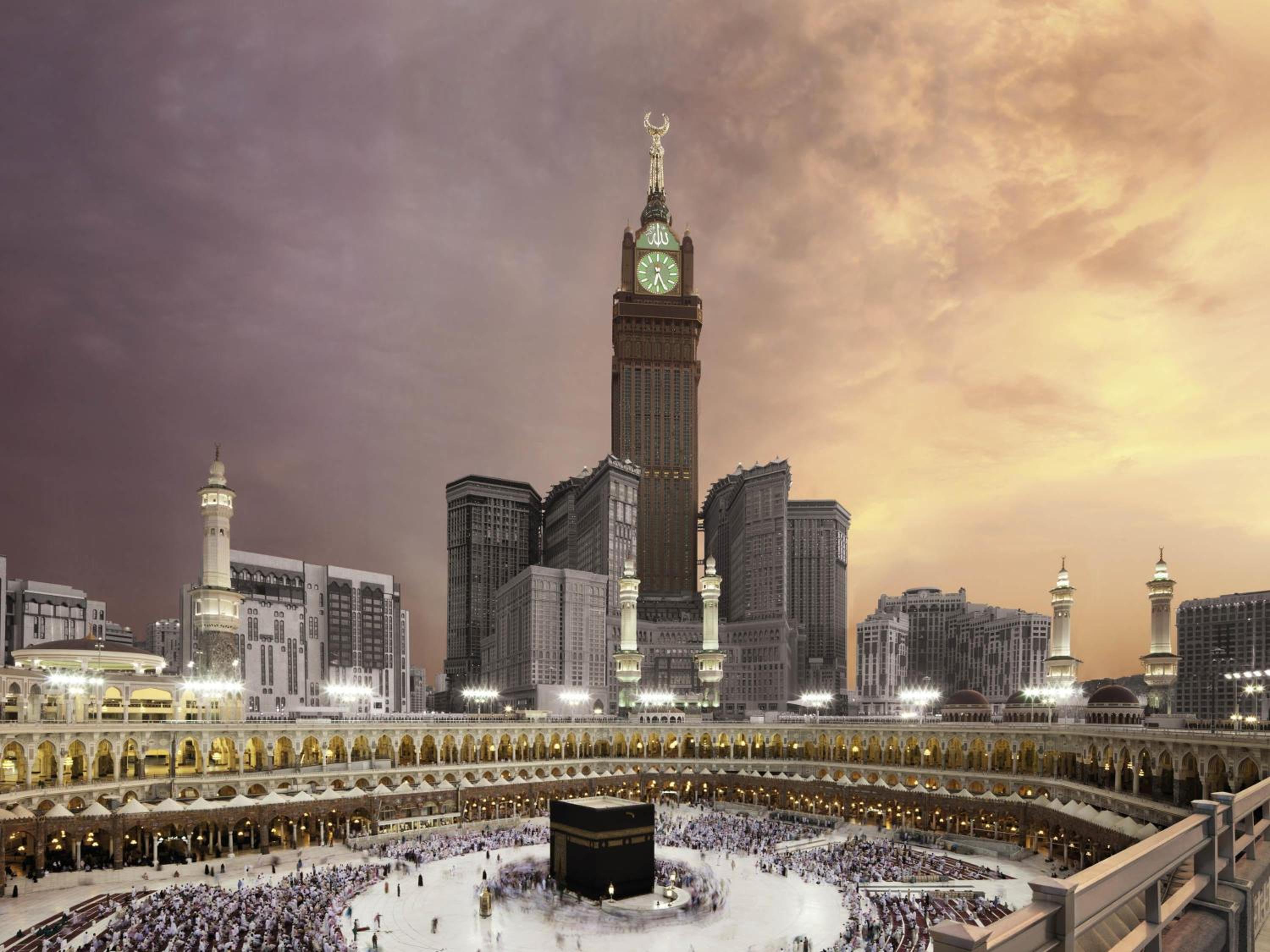 Makkah Clock Royal Tower, A Fairmont Hotel - Best stays in Mecca, Saudi ...