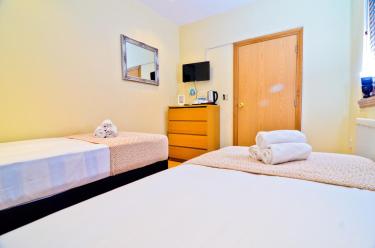 Thames View House Surrey Quays in London | 2023 Updated prices, deals ...