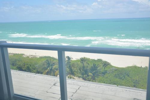 New Point Miami Beach Apartments, Miami Beach, Miami-Dade ...
