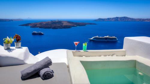 Modernity Suites - Santorini