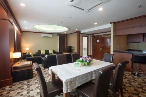 11 Best Hotels in Lawas, Malaysia