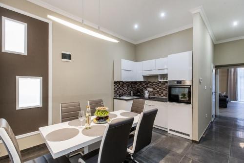 A Golden Star Modern Luxury Apartments Budapest - Budapest