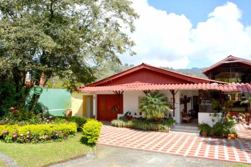 Cabanas Las Bifloras - Santa Rosa de Cabal