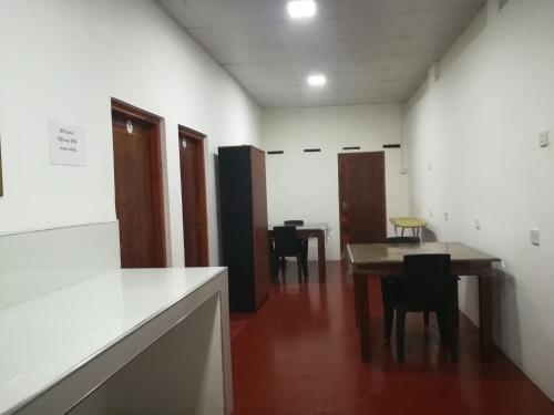 Thisavi Rest Prices, photos, reviews, address. Sri Lanka