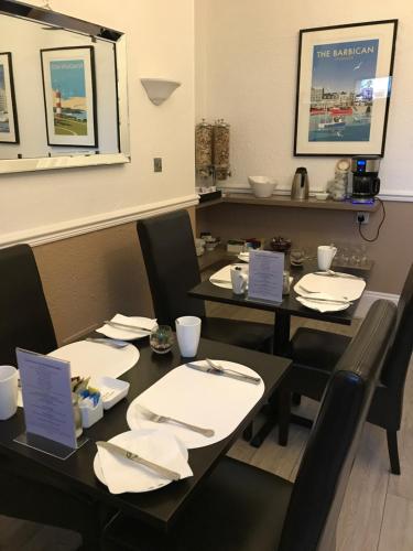 The Tudor Guest House - Plymouth