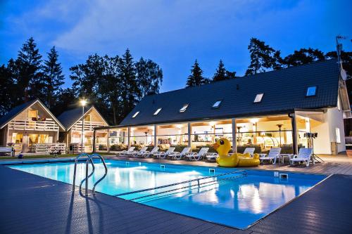 Holiday Park & Resort Pobierowo - Calodniowe Animacje I Podgrzewany Basen W Cenie - Pobierowo
