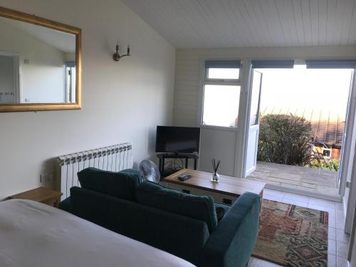 Pebble Lodges - Hampshire