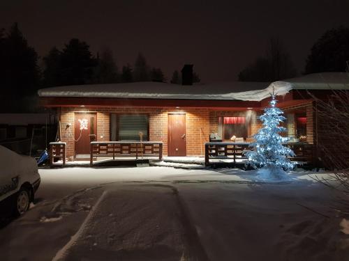 Arctic Red House - Lapland