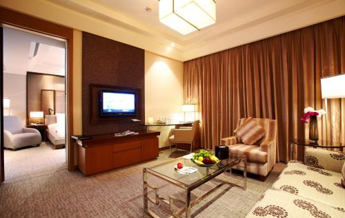 11 Best Hotels in Chengdu, China