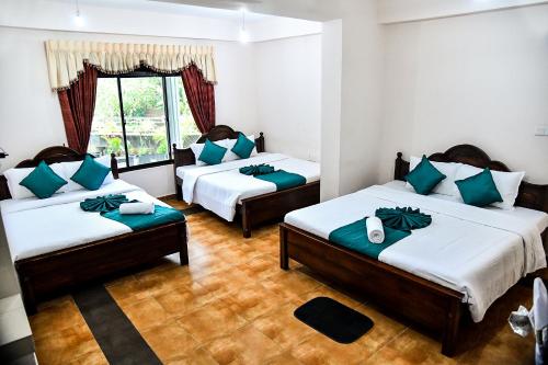 Sri Krishna Bhavan Hotel Hatton, Lodging