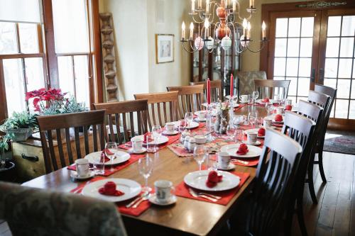 Round Barn Farm B & B Event Center - Minnesota