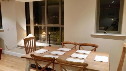 Apartment 2 Oakleigh House - 