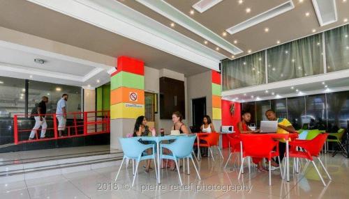 Metro Lodge Beach in Durban, South Africa - reviews, prices | Planet of ...