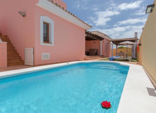 Villa Bella Lucia 1. Piscina Climatizada, Wifi, Bbq. - Corralejo