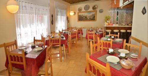Hostal Julieta - Lloret de Mar, España - Actualizado 2026: Precios y ...