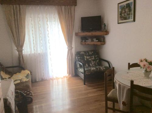 Apartman Nadia - Karlobag
