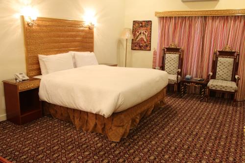 A-HOTEL.com - Indus Hotel, Hotel, Hyderabad, Pakistan - price, booking ...
