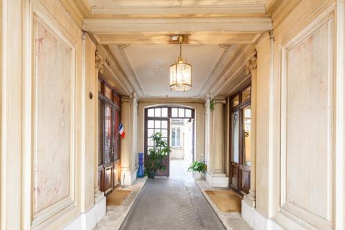 Maison De Lignieres - Guest House - Paris Quartier Champs-elysees - Paris