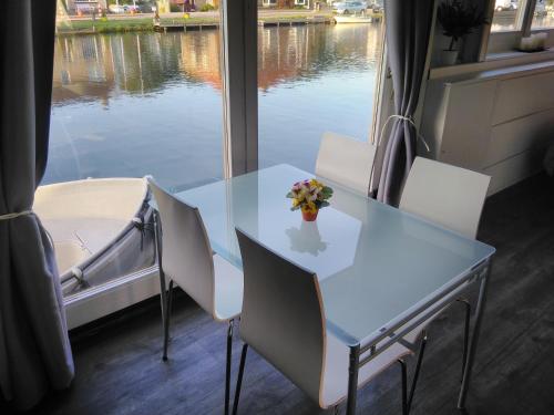 B&boathouse Amsterdam With Bikes And Motorboat - Amstelveen