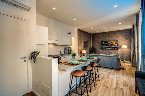 Lovely Rome Apartments - Historic City Center - Rome