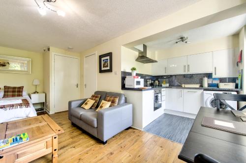 ★Stunning Studio Apartment With Castle Views!★ - Edinburgh
